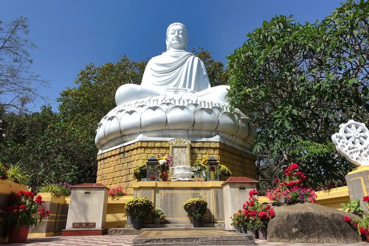 Buddha Shakyamuni Statue Complex